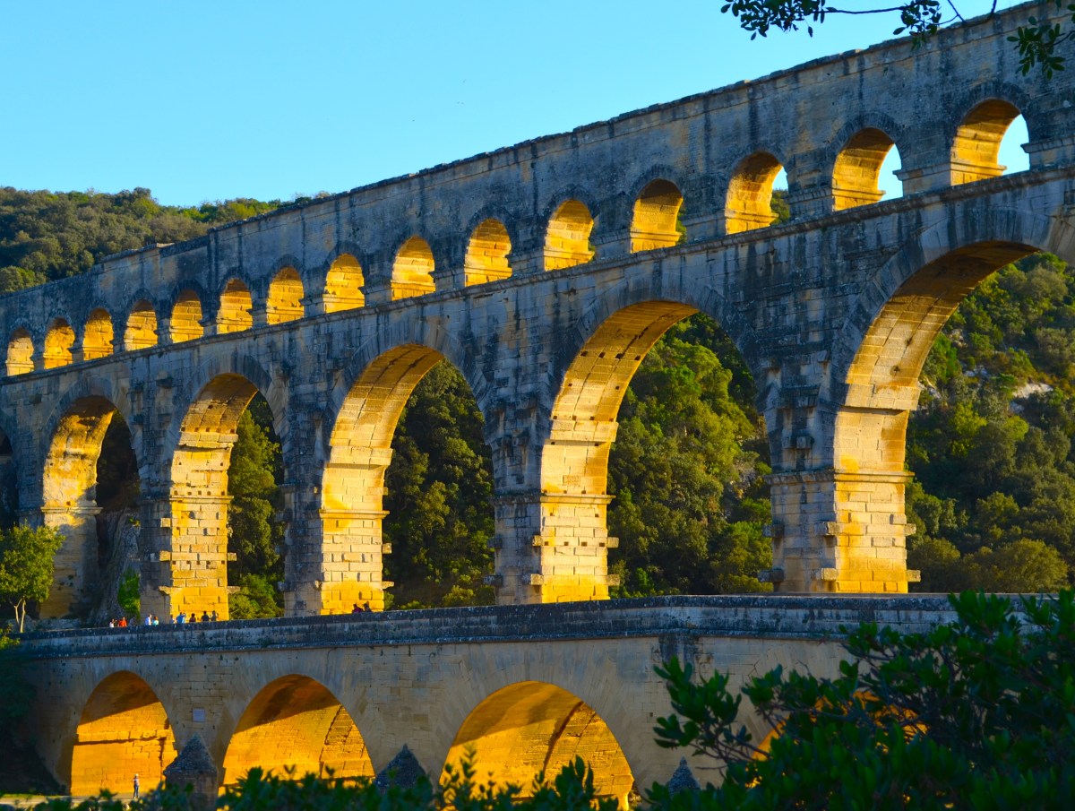 The most amazing Roman monuments hidden in France – 100cobbledroads.com