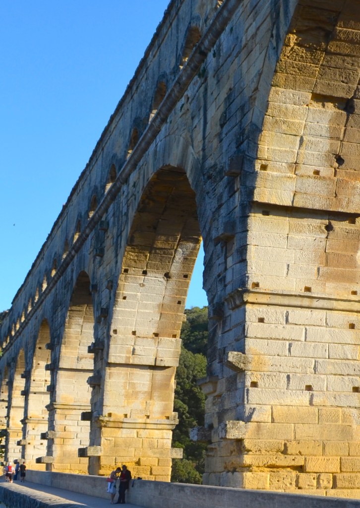 The most amazing Roman monuments hidden in France – 100cobbledroads.com