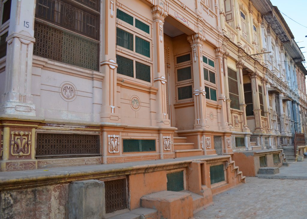 Have you heard of the mysterious mansions of Sidhpur? – 100cobbledroads.com