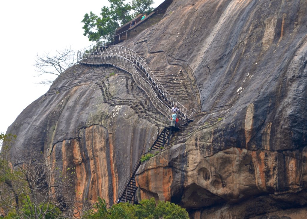 Three lost cities of Sri Lanka you need to find now! – 100cobbledroads.com
